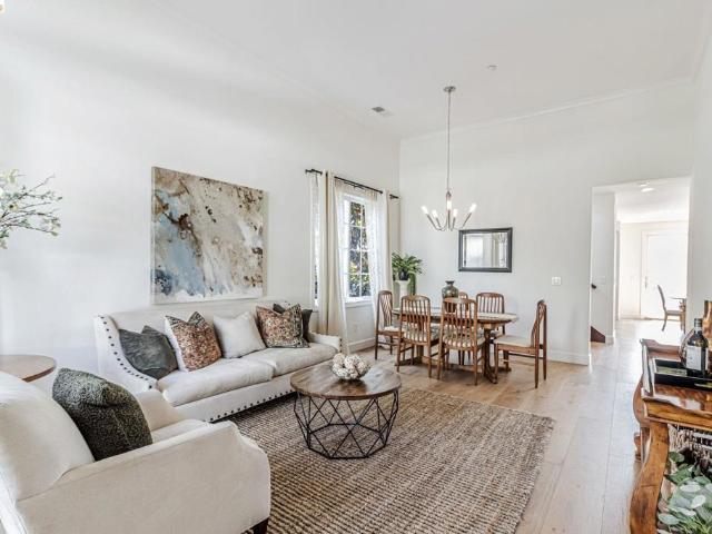 104 Seacliff Court