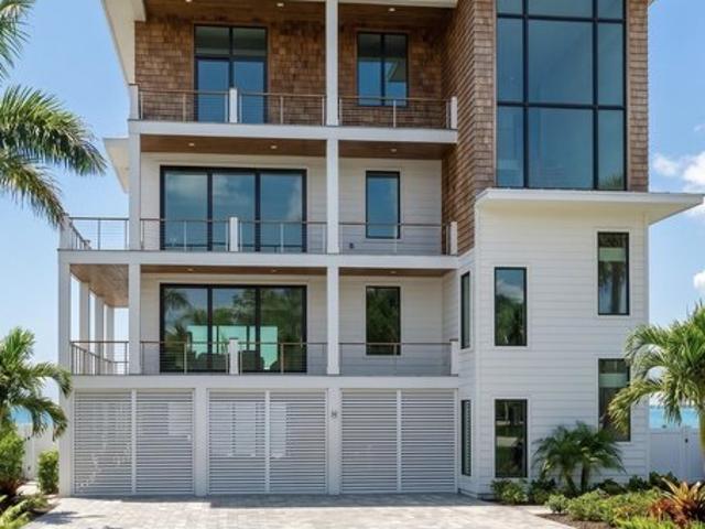 104 Seapath Estates Dr, Wrightsville Beach, NC 28480