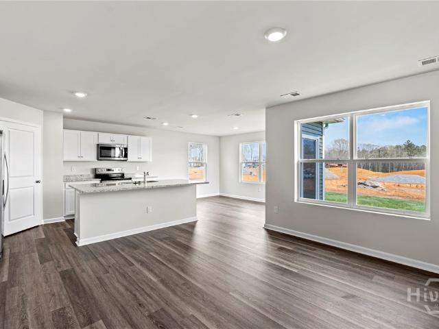 104 Siskin Road