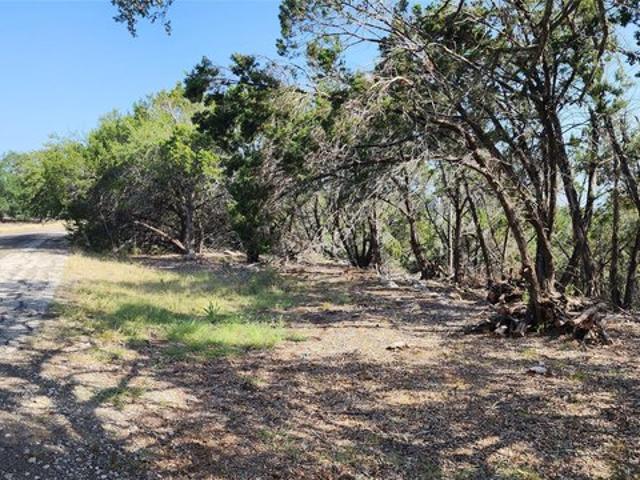 104 Stonegate Ln, Dripping Springs, TX 78620