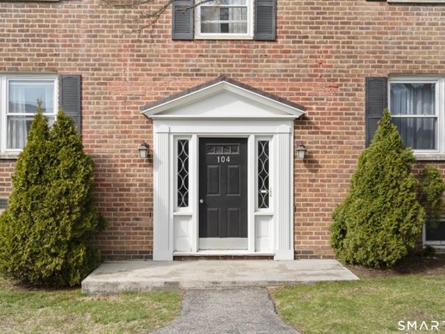 104 Strawberry Hill Ave Apt 1, Stamford, CT 06902