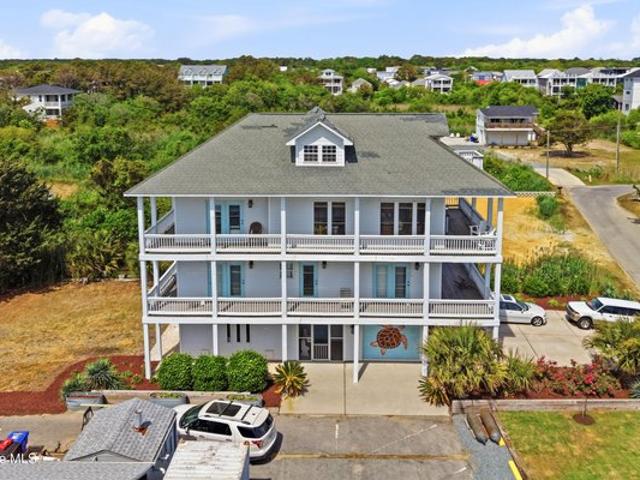 104 Sumter Ave, Carolina Beach, NC 28428