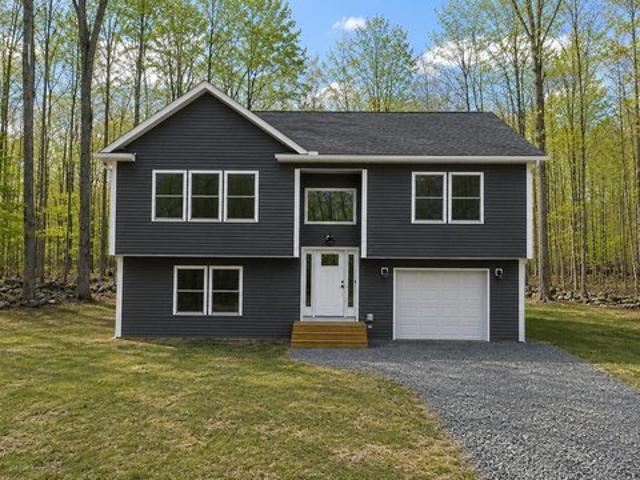 104 Sunfish Rd, Milford, PA 18337