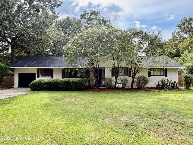 104 Sunset Dr, Clinton, MS 39056
