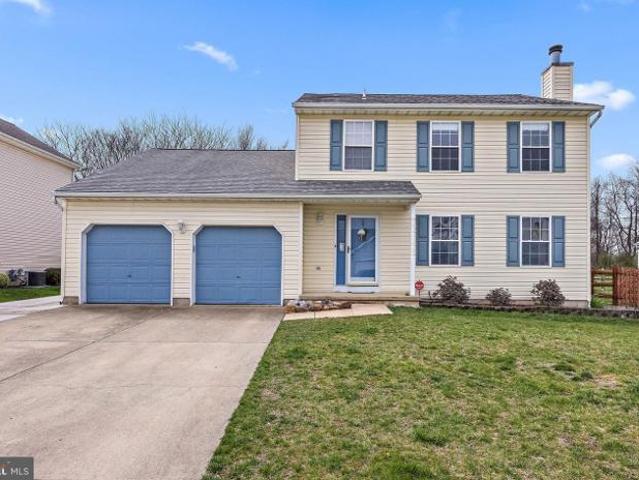 104 Sweetbay Ln, New Castle, DE 19720