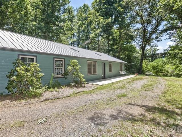 104 Pokeberry Ln Unit 3A, Leicester, NC 28748