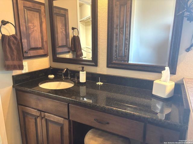 104 Park View, Poth, TX 78147 | MLS #1952