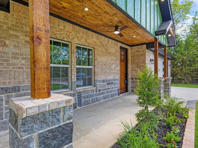 104 Parkside Drive