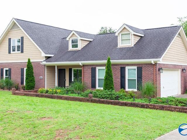 104 Pebblecreek Drive