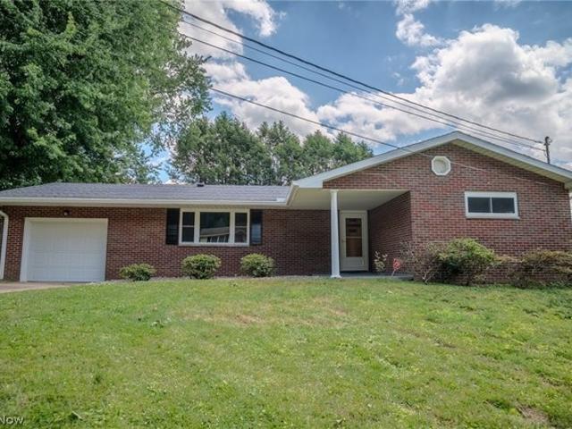 104 Randolph Rd, Marietta, OH 45750