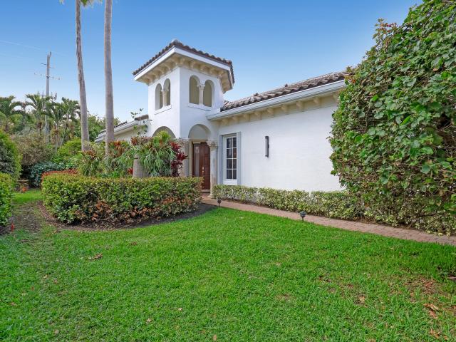 104 Renaissance Dr, North Palm Beach, FL 33410 | MLS #R11168 | Compass