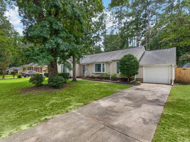 104 Runnymede Lane