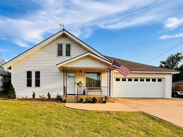 104 W Union Ave, Corn, OK 73024