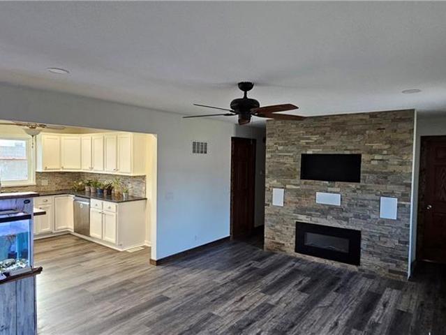 104 W Cedar St, Waverly, MO 64096 | MLS #2596