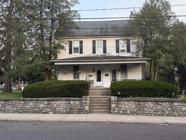104 W Chestnut St, Souderton, PA 18964