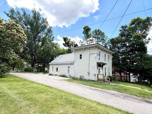 104 W Curtis St, Mount Vernon, OH 43050