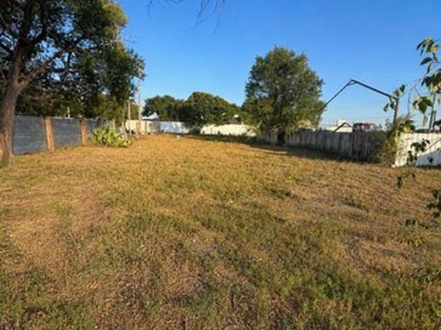 104 W Dallas St, Muleshoe, TX 79347
