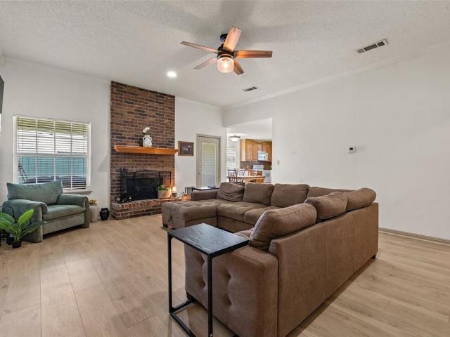 104 W Jade Drive