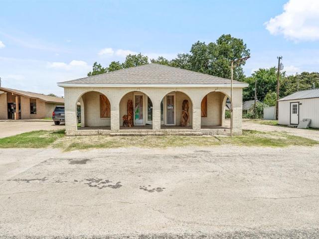 104 W Lipan Drive