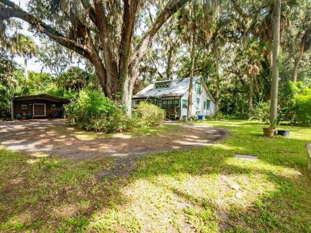 104 W Louis Broer Rd, East Palatka, FL 32131