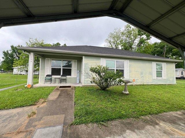104 W Main St, Liberty, TX 77575