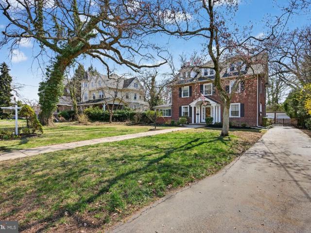 104 W Maple Avenue