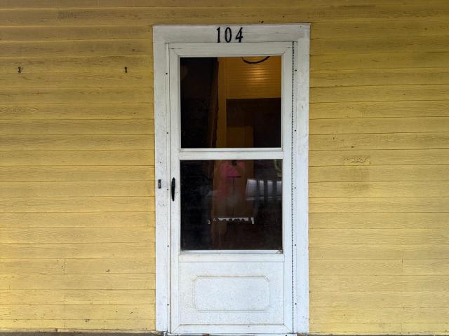 104 W Mauldin Street
