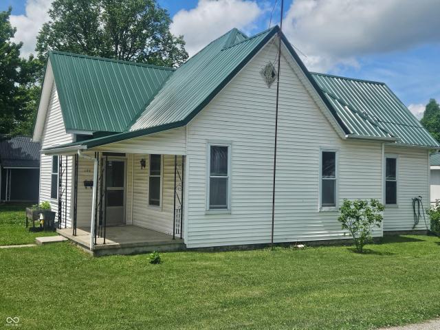 104 W Poplar Street