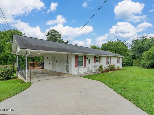 104 W Sheridan Pl, Oak Ridge, TN 37830