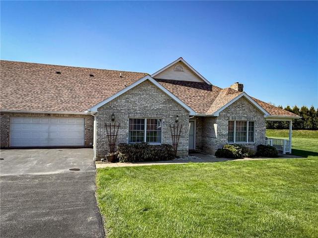 104 Woodhawk Ln
