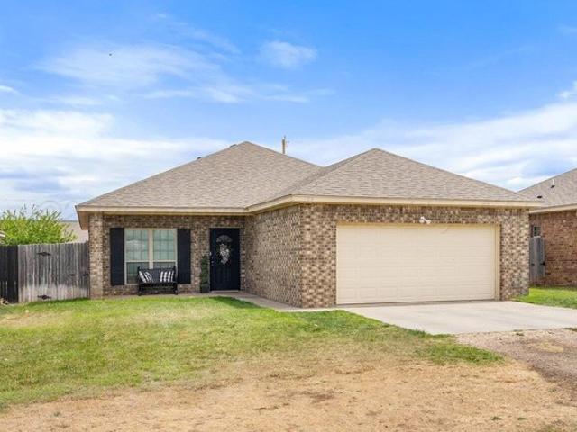 104 Western St, Claude, TX 79019
