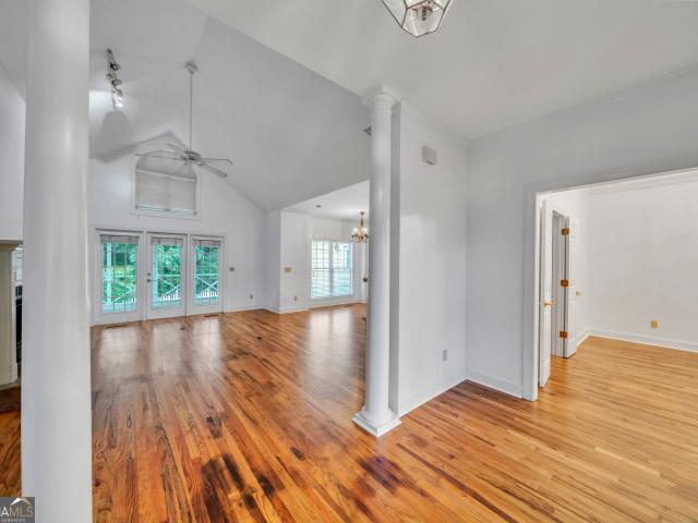 104 Westlake Circle