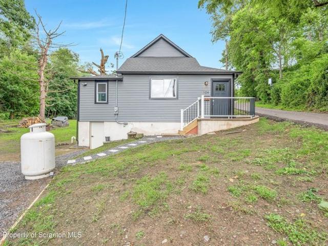 104 Willow St, Nanticoke, PA 18634