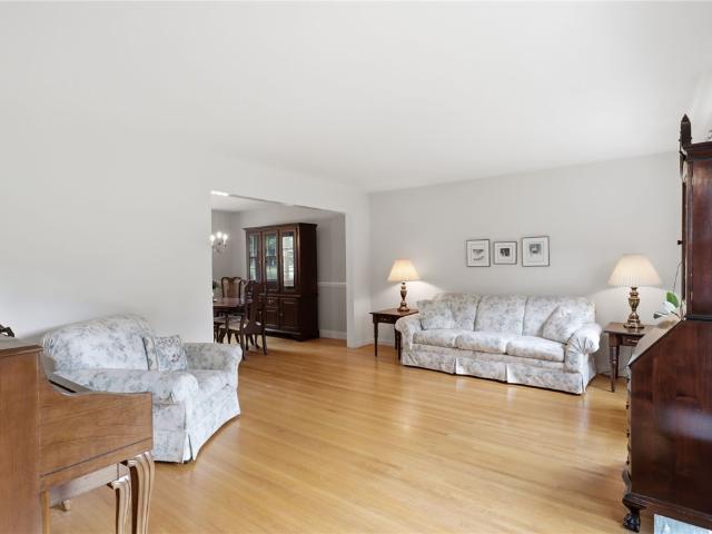 104 Willowbend Dr