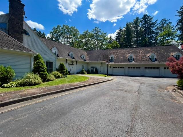 104 Taragreen Lane