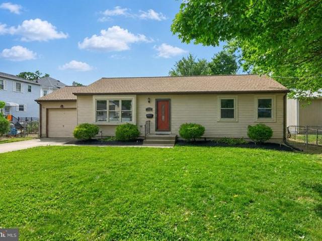 104 Temple Blvd, Palmyra, NJ 08065