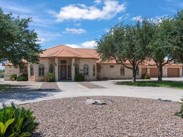 104 The Oak St, Del Rio, TX 78840