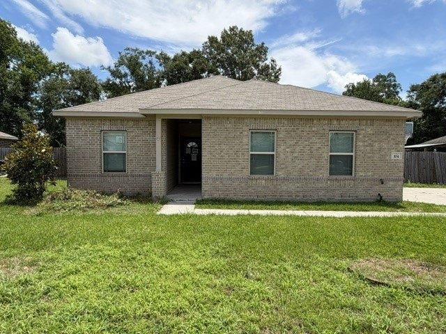 104 Tracie Dr, Dayton, TX 77535