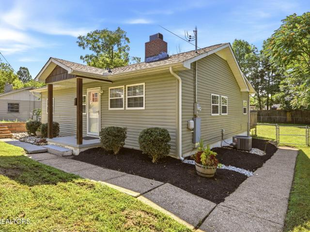 104 Tucker Rd