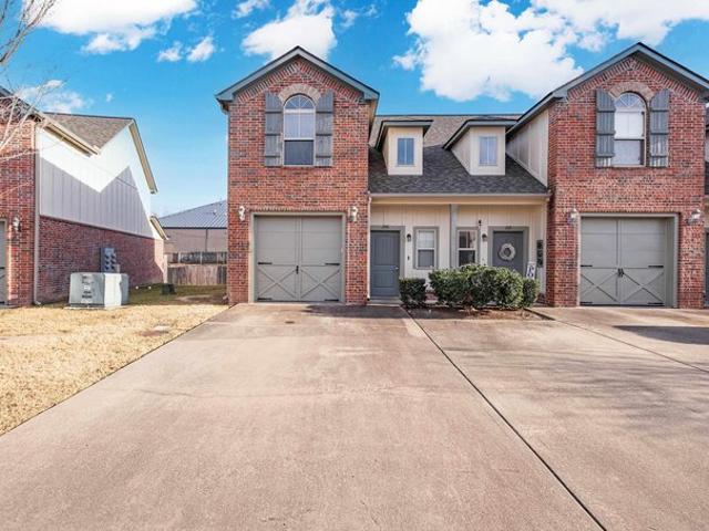 104 Venezia Ln, Maumelle, AR 72113