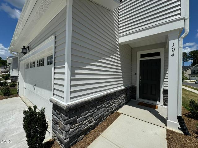 104 Yellow Iris Drive