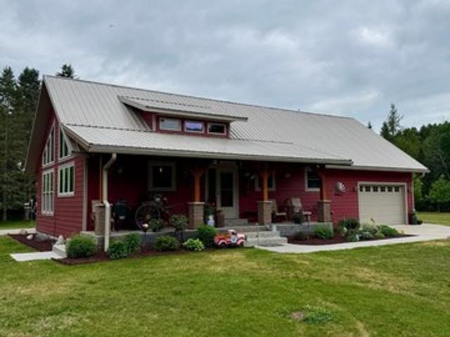10543 Pat Phalen Rd, Crandon, WI 54520