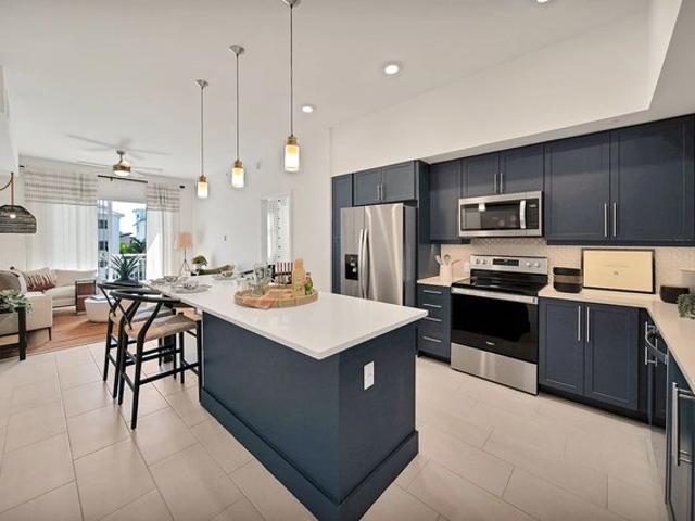 10540 NW 78th St, Doral, FL 33178