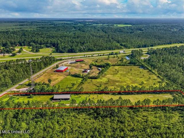 10540 Old Stage Rd, Moss Point, MS 39562