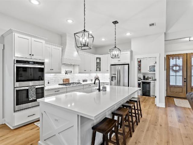 10547 Acacia Lane