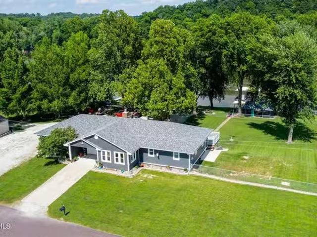 10544 MARINA RD, JEFFERSON CITY, MO 65101 Single Family Reside.