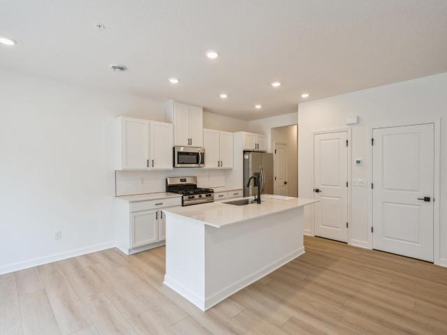 10548 Harbor Lane N