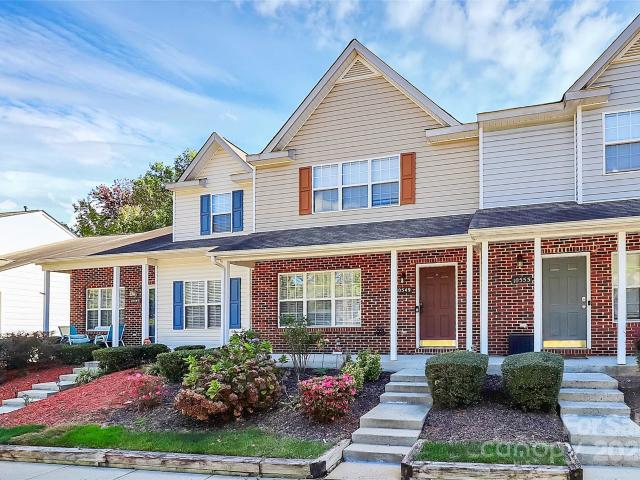 10549 Yellow Rose Ln, Charlotte, NC 28269 | MLS #4310