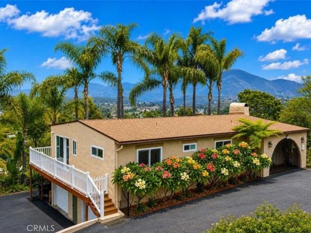 10549 Queen Ave, La Mesa, CA 91941