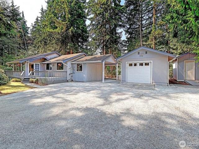 1054 Michael Way, Camano Island, WA 98282